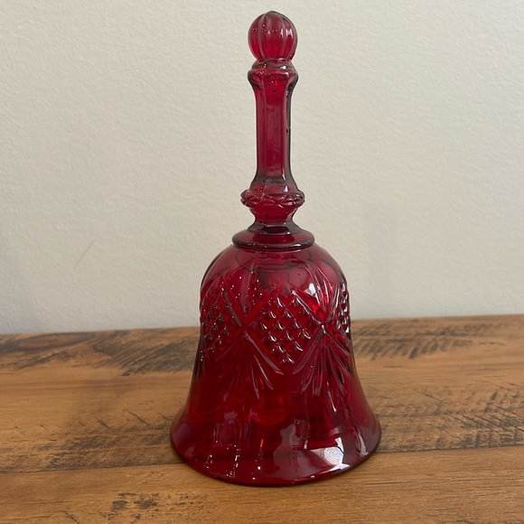 Shannon Crystal | Art | Red Godinger Bell Shannon Crystal Dublin | Poshmark